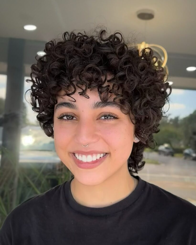 20+ Easy and Short Curly Hair Ideas to Try This Summer